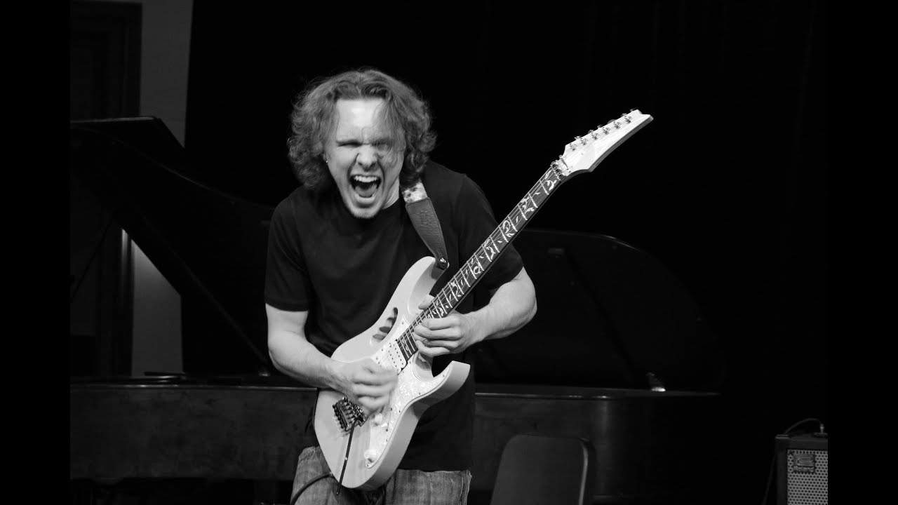 Stephen Perron - Grande envolée - Cégeps en spectacle - YouTube