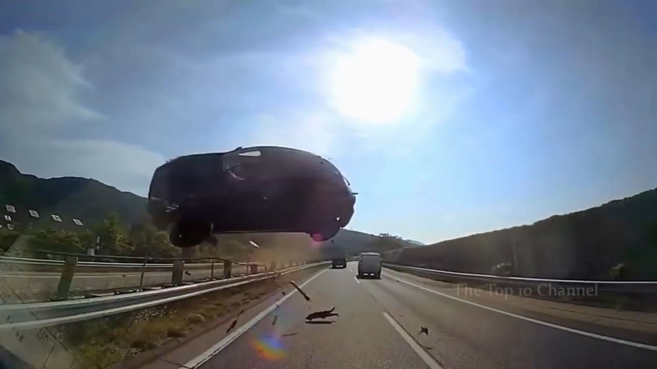 TOP 100 ROAD ACCIDENTS OF 2018! Best fails / Car crash ever happened ...