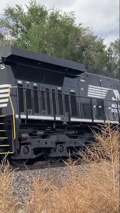 BNSF 9178 Coal with NS and MAC - YouTube