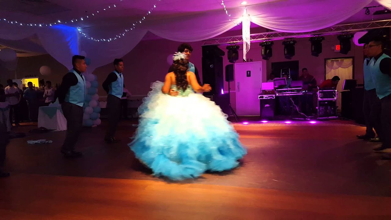 Victoria's 15 Vals - YouTube