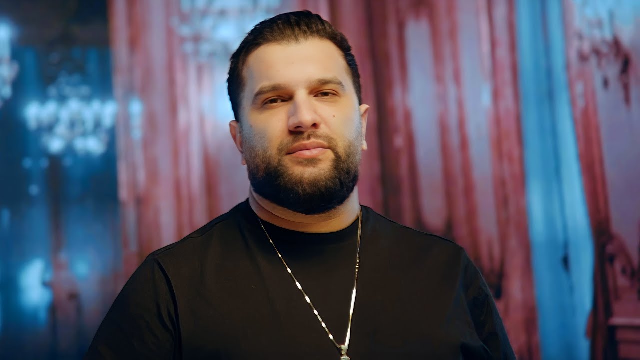 Tzanca Uraganu - Sunt fabrica de bani [Videoclip Oficial] 2024 - YouTube