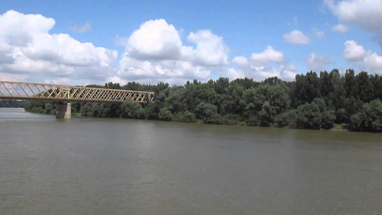 Senta, Tisa kod mosta - YouTube