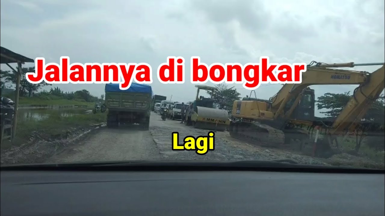 Jalan Larangan Songgom lagi di bongkar macet. - YouTube