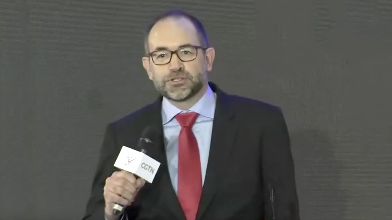 AP emphasizes the importance of investigative journalism - YouTube