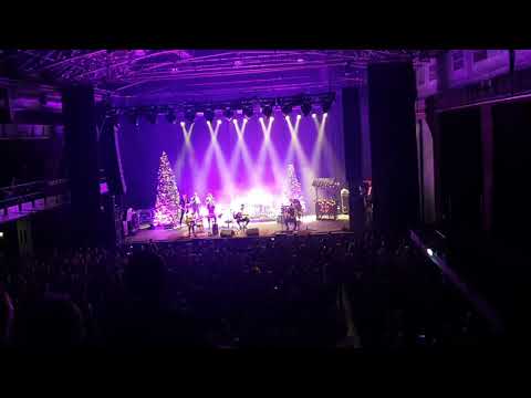 Alice & Sarah - Broilers (25.11.21 E-Werk Köln)