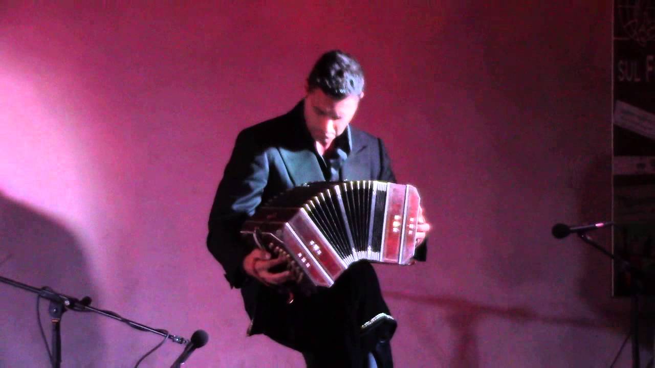 Adios nonino - bandoneon solo Simone Marini - YouTube