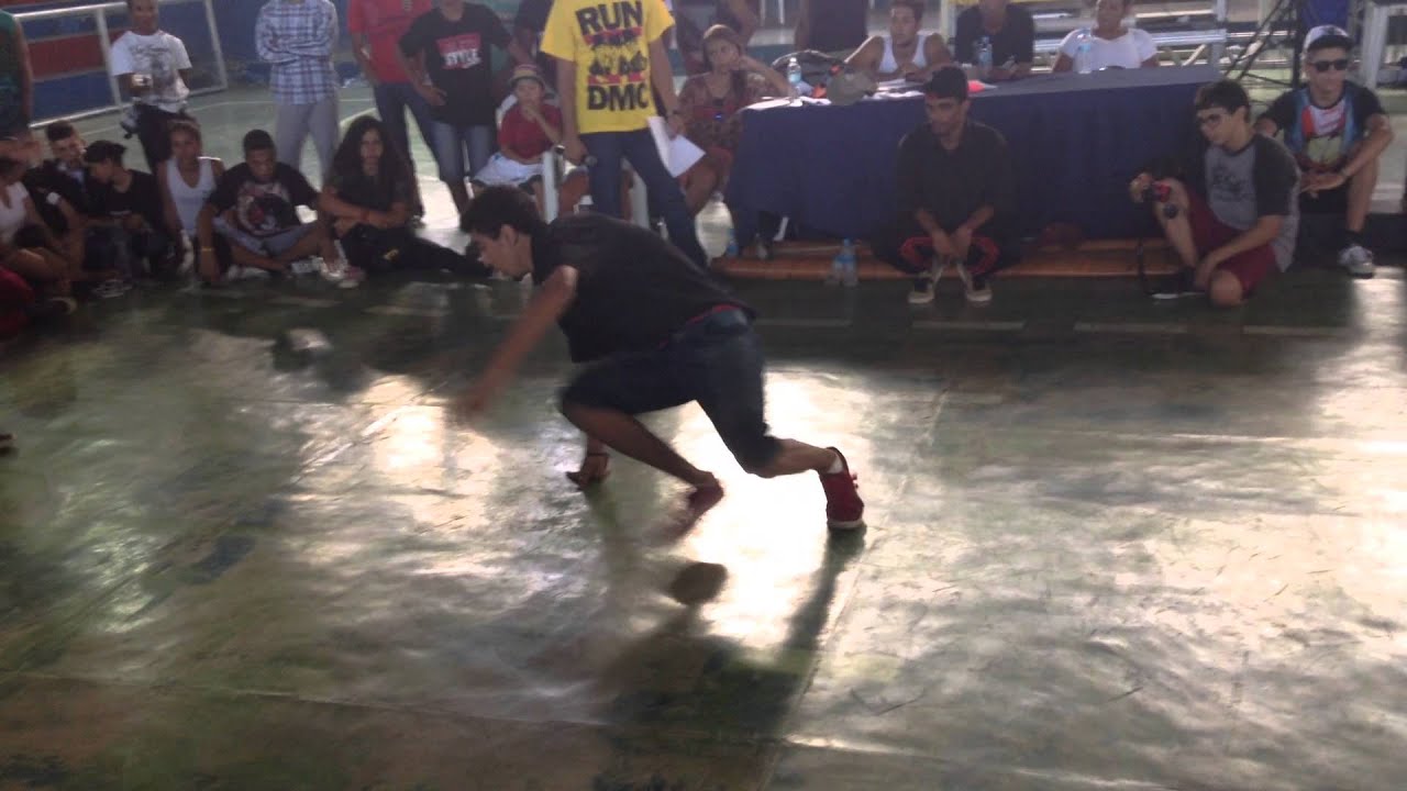 EDACRA 2014 - Footwork Battle - Top 4 - SaimonPhoenix (CE) vs Akira (PE ...