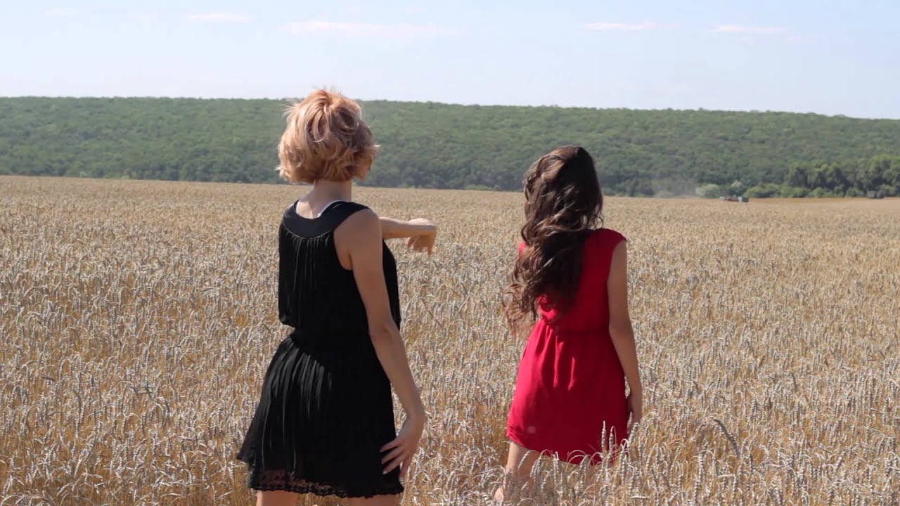 Lada Dance , wrecking ball - YouTube