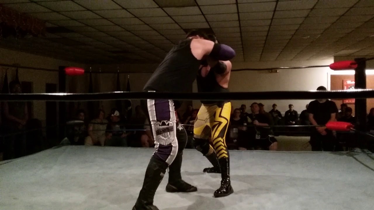 CAMERON FROST VS DUSTIN BRIGGS IPW 3/31/18 - YouTube