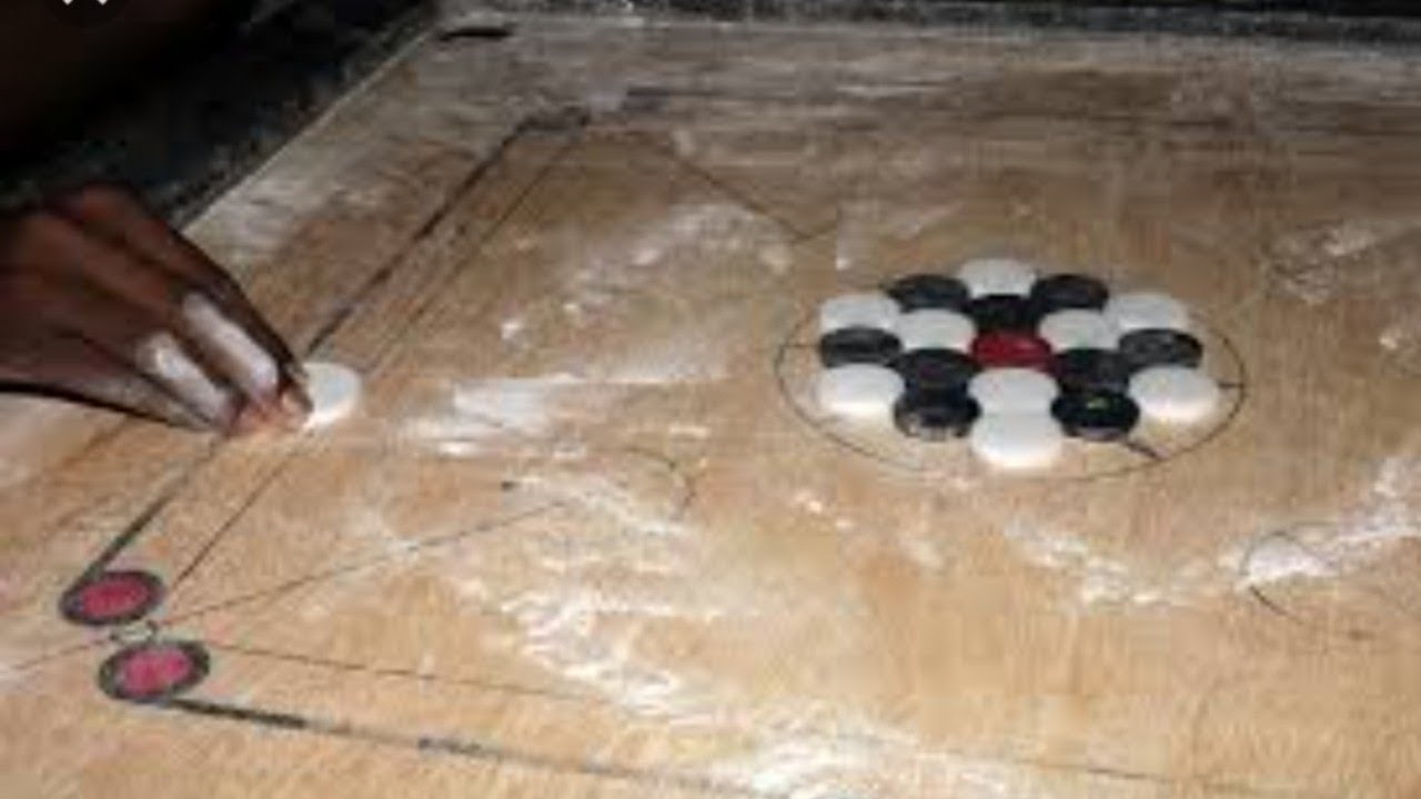 Carrom disc pool// - YouTube