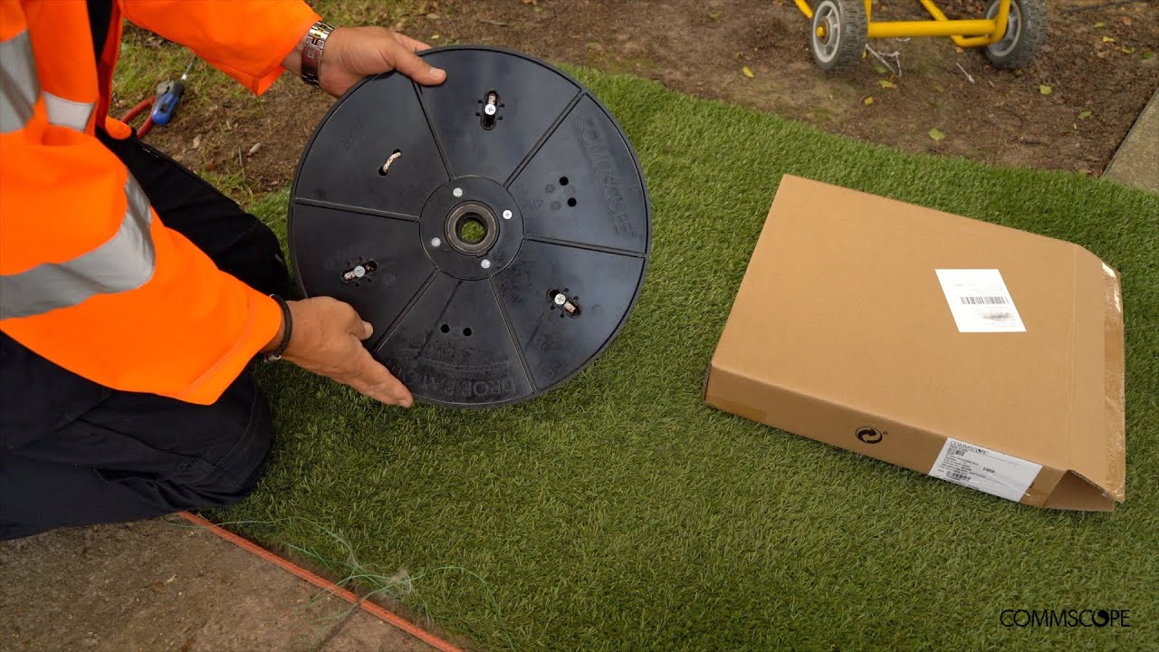 CommScope Reusable Reel for Drop Cables - YouTube