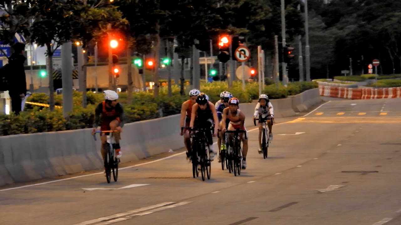 Nick Yip 2017-12-17 2017香港陸上兩項鐵人錦標賽(龍和道) - YouTube