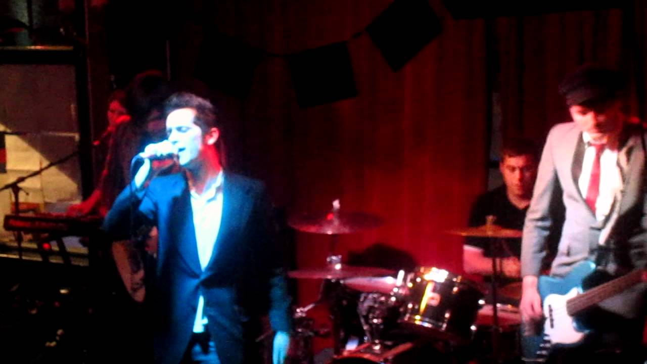 The Nuisance Band Cover Blur - Girls & Boys - YouTube