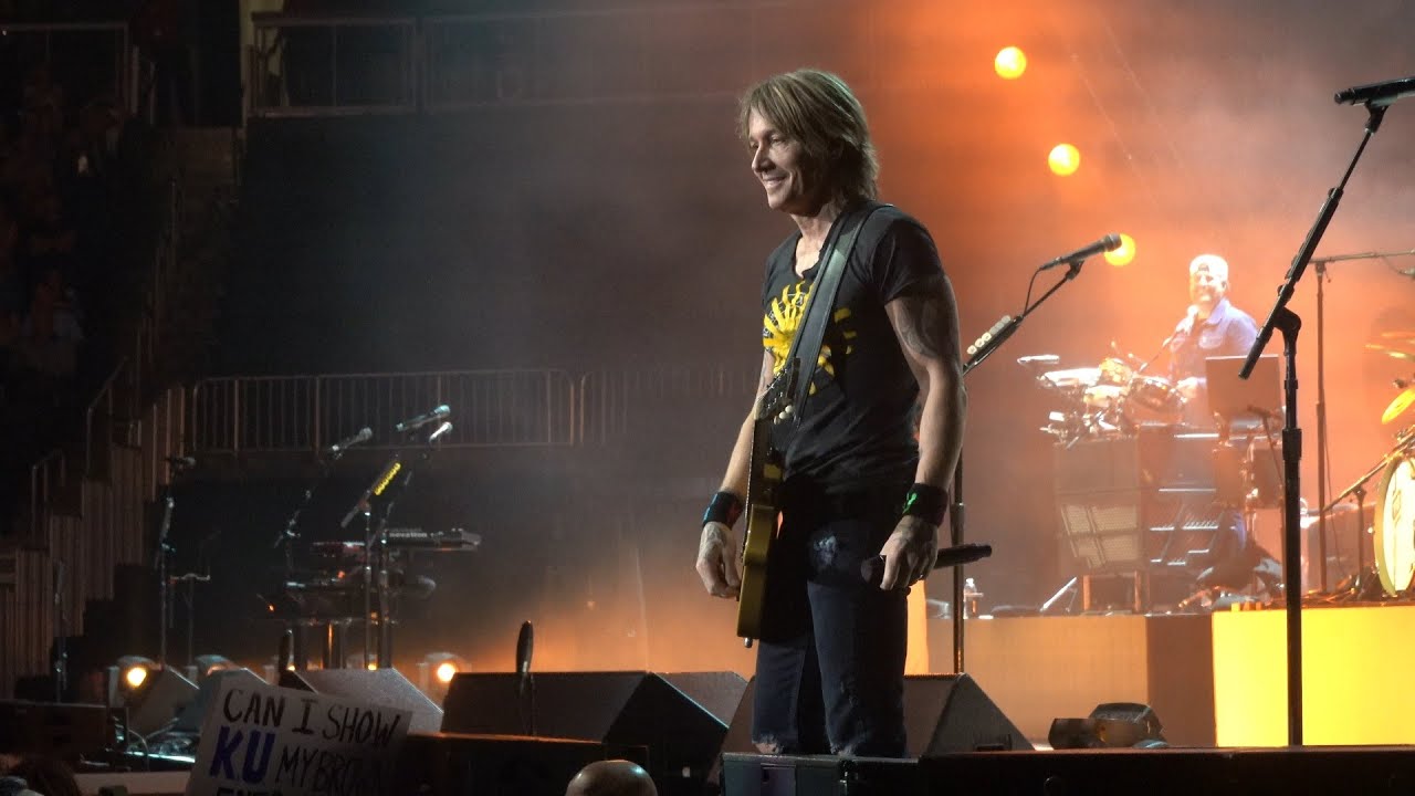 Keith Urban, State Farm, Atlanta, 10-8-22, 4K - YouTube
