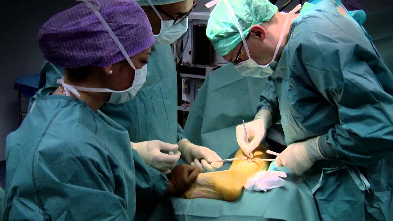 "Plattfuss" - Hirslanden & TeleZüri: Gesundheitssendung CheckUp - YouTube