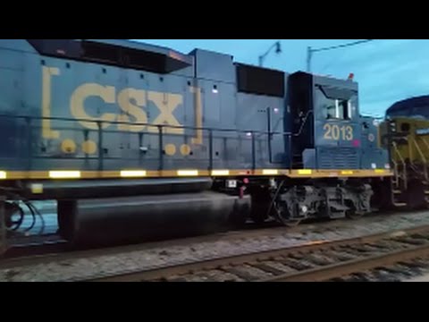 [CSX] 7842 CW40-8 Leads F907-09 With A Killer Horn & REMOTE CONTROLLED GP38-03 Trailing 3rd Out ...