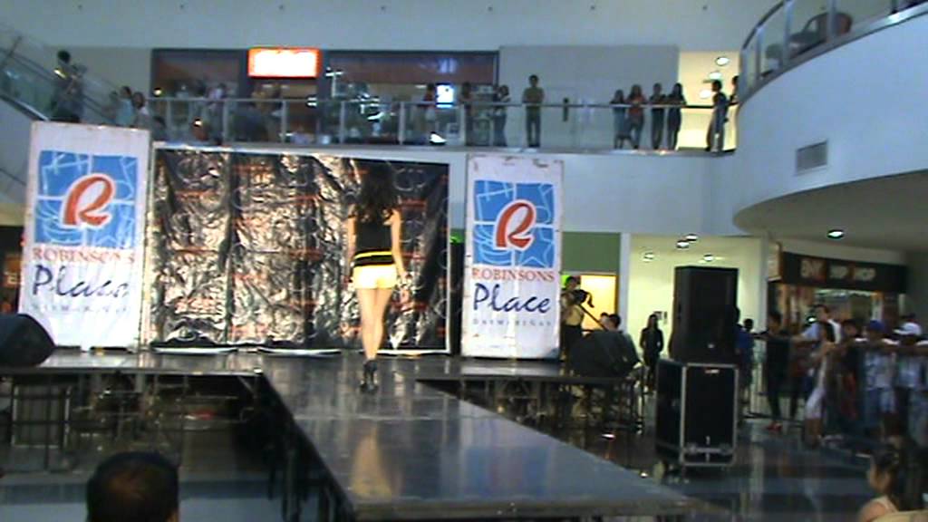 CSP Models @ Robinson's Dasma Mall Show 5/15 - YouTube