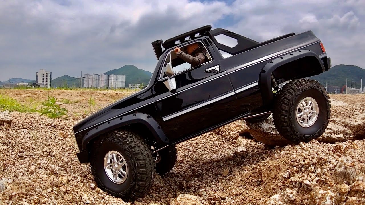 Gmade buffalo pickup truck 1/10 rc - YouTube
