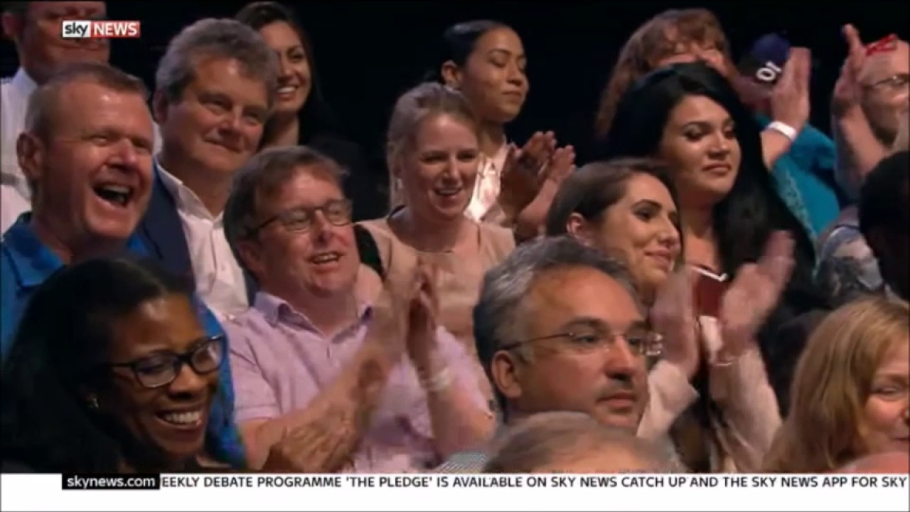 Jeremy Corbyn delights the crowd with his answer on the monarchy - YouTube