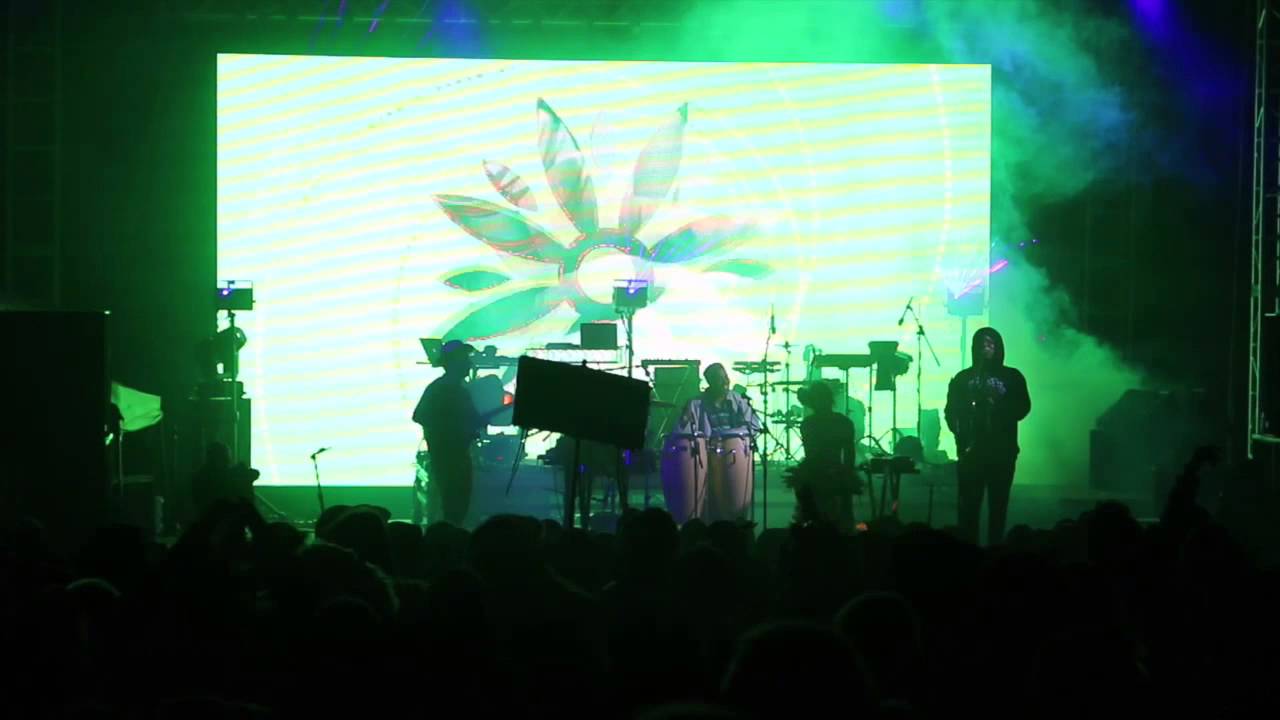 Pickles Visuals Demo Reel 2014 - YouTube