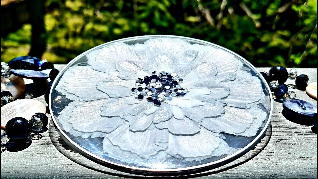 #1016 WOW! Shimmery Metallic Silver And Pearl 3D Resin Flower Coaster ...
