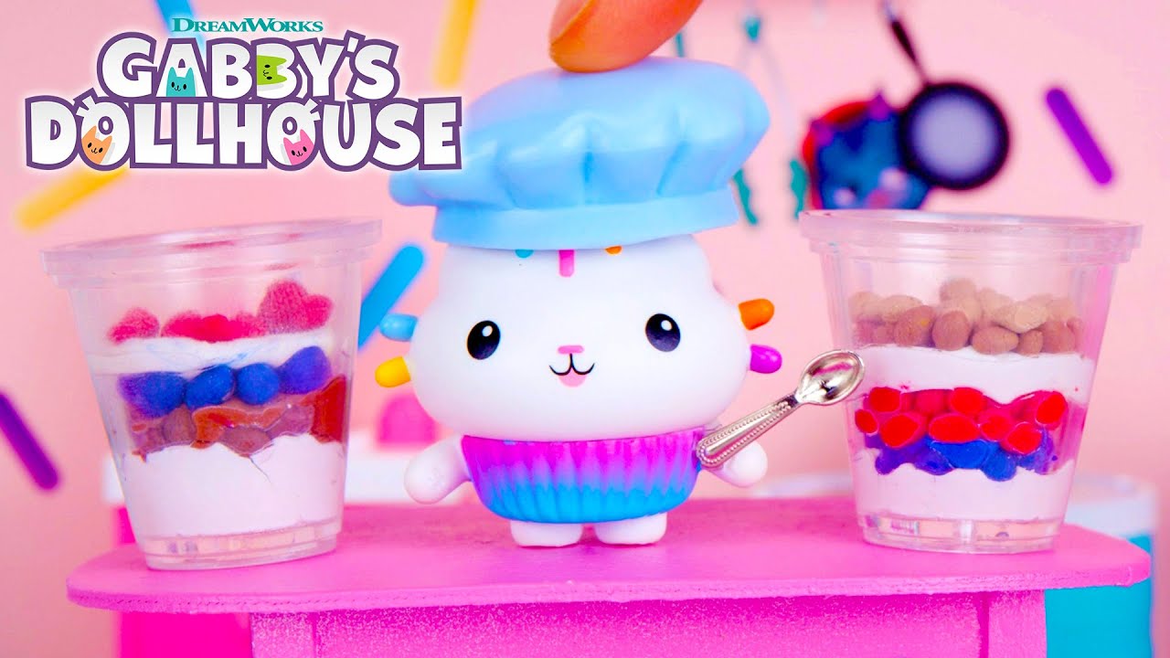 Make a PurrFect Parfait! 🥣🫐🍓 Fun Food Crafts For Kids | GABBY'S ...