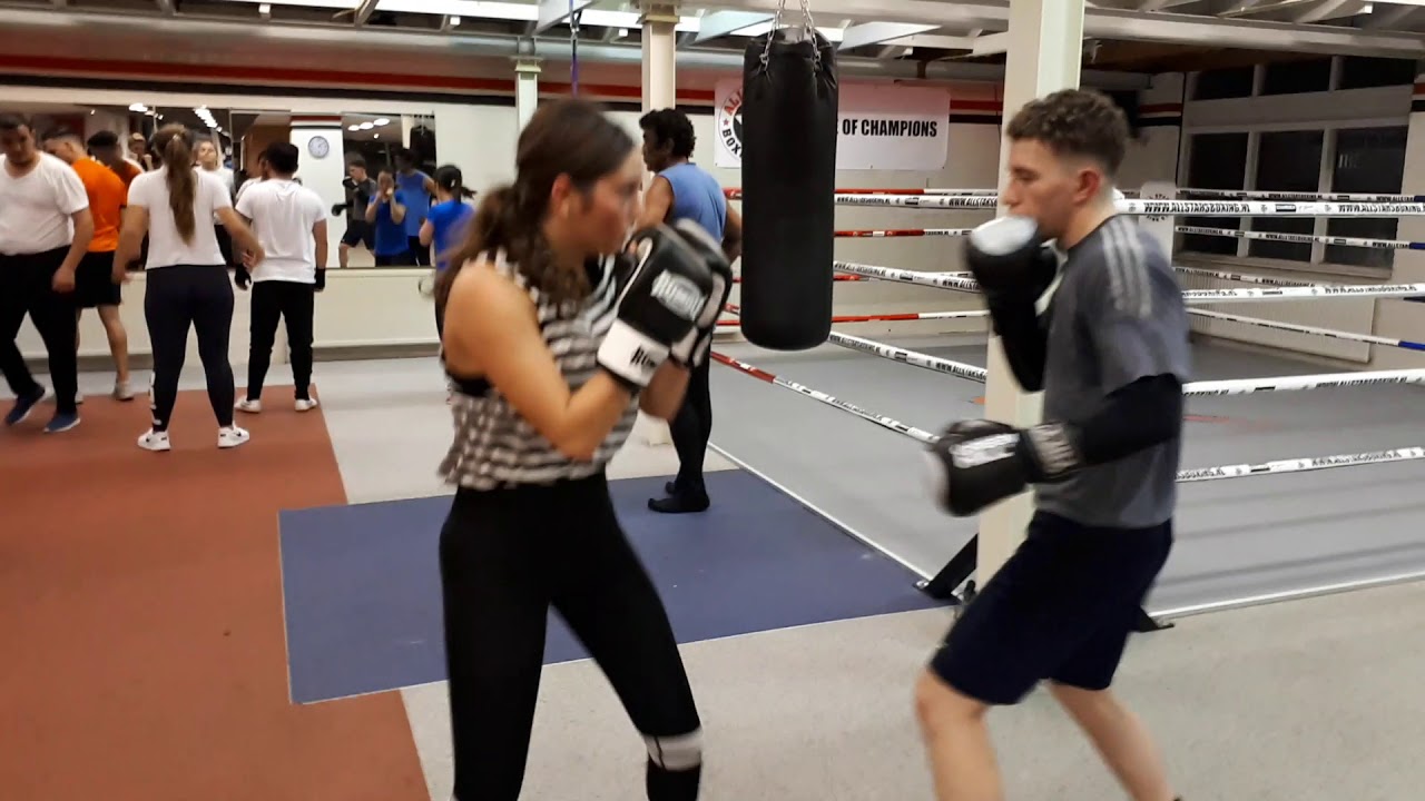 ALL-STARS BOXING GYM WAGENINGEN - YouTube