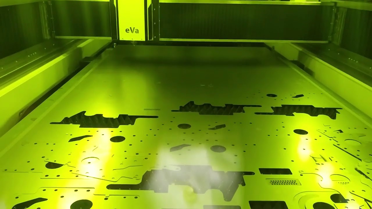 EAGLE eVa cutting head laser fiber cutting - YouTube