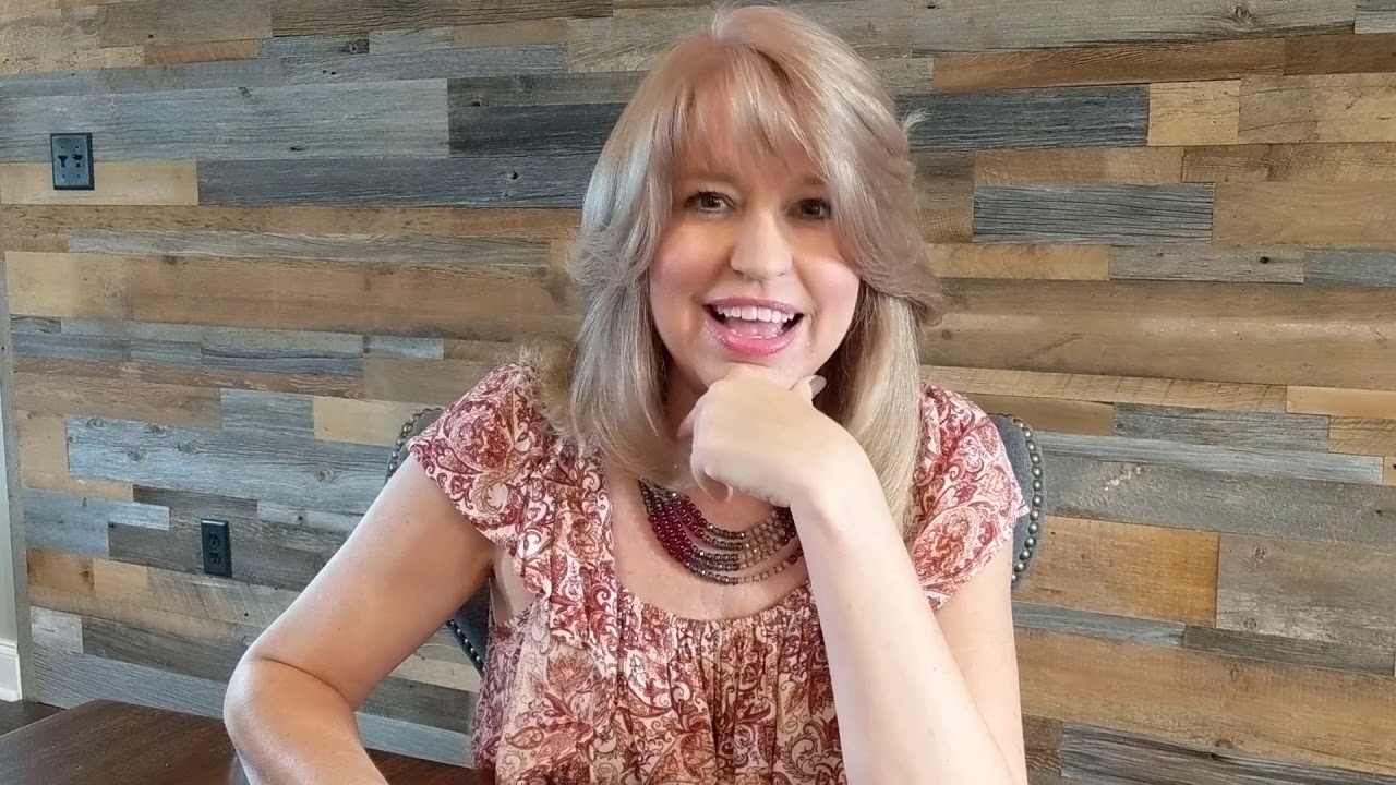 Corinne Hoisington Executive Secretary Live Silicon 2018 - YouTube