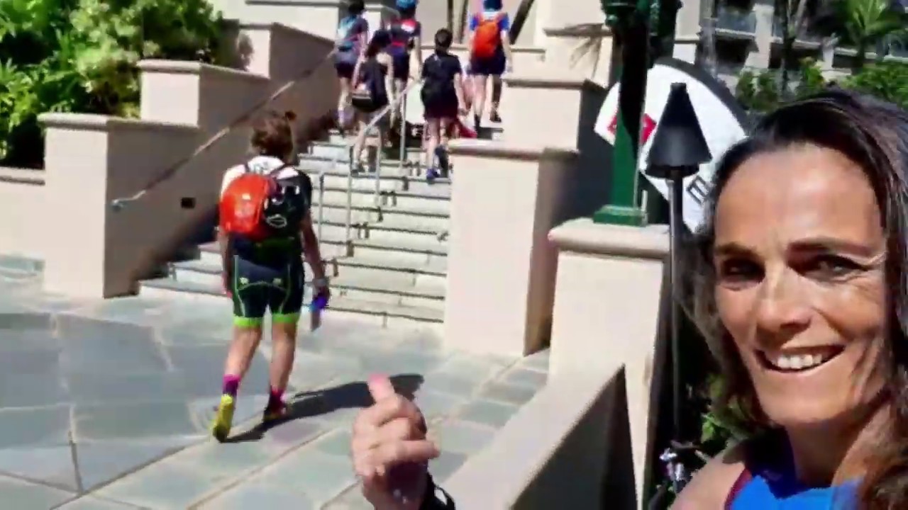 Maria Pia Manes alle Hawaii - YouTube