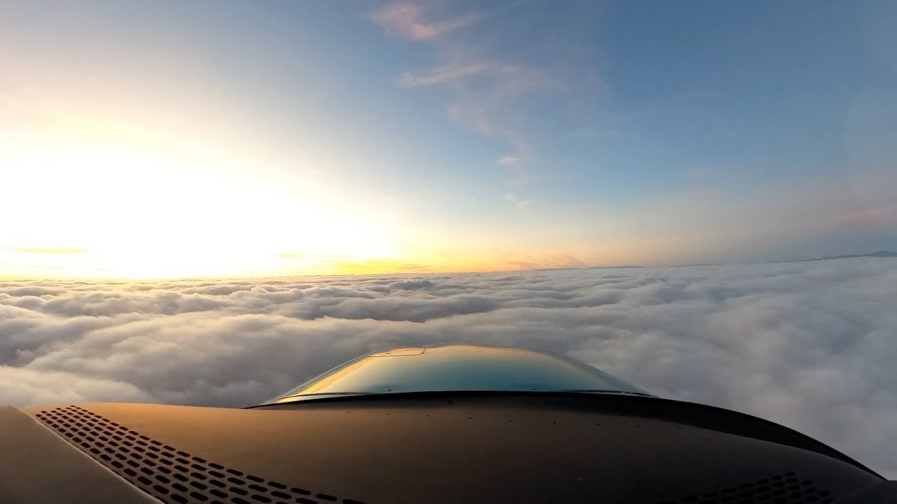 Beautiful sunset flight above clouds in a Cirrus SR22T Fullerton to ...