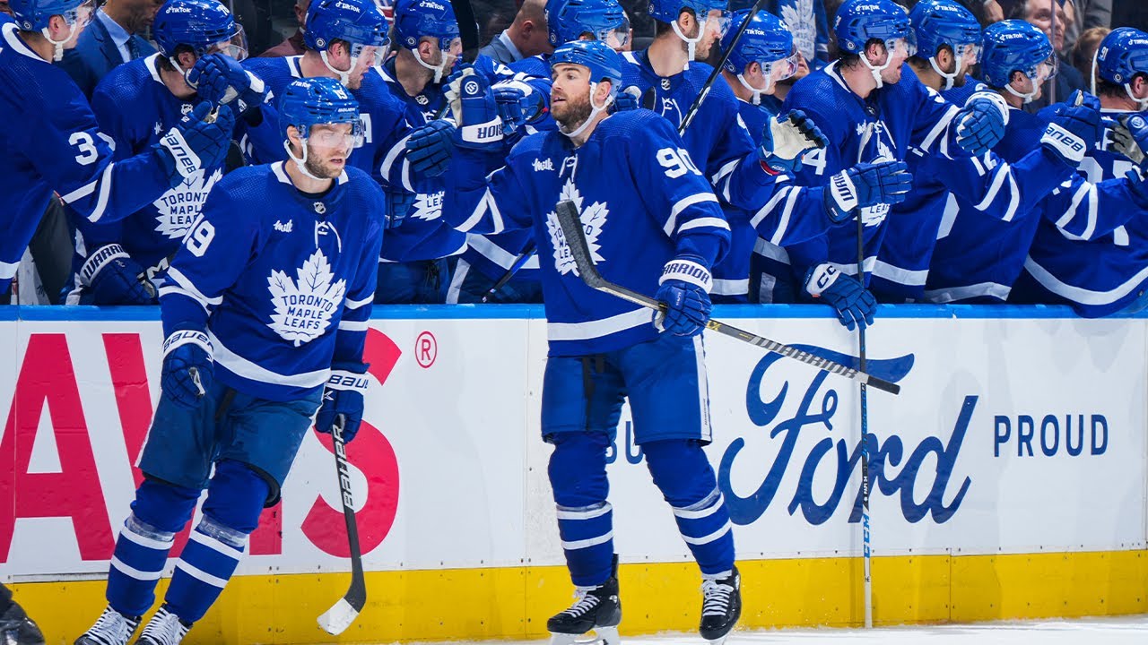 O'Reilly helps set up Bunting's goal for his first point as a Leaf ...