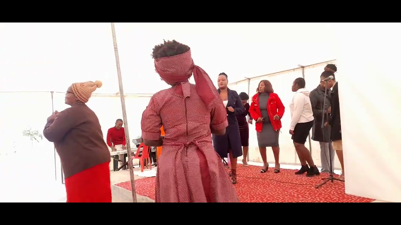 SIYAHAMBA NGOKUKHOLWA // VAC PRAISE MOMENTS // - YouTube