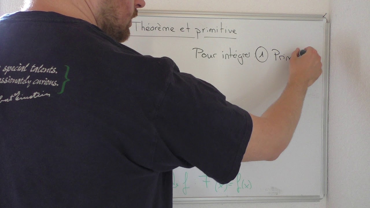 Intégrale : Intro rapide et notion de primitive - YouTube