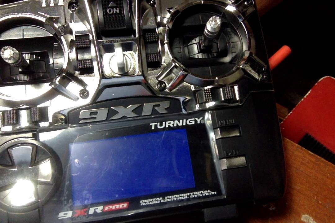 Faulty Turnigy 9XR Pro - YouTube