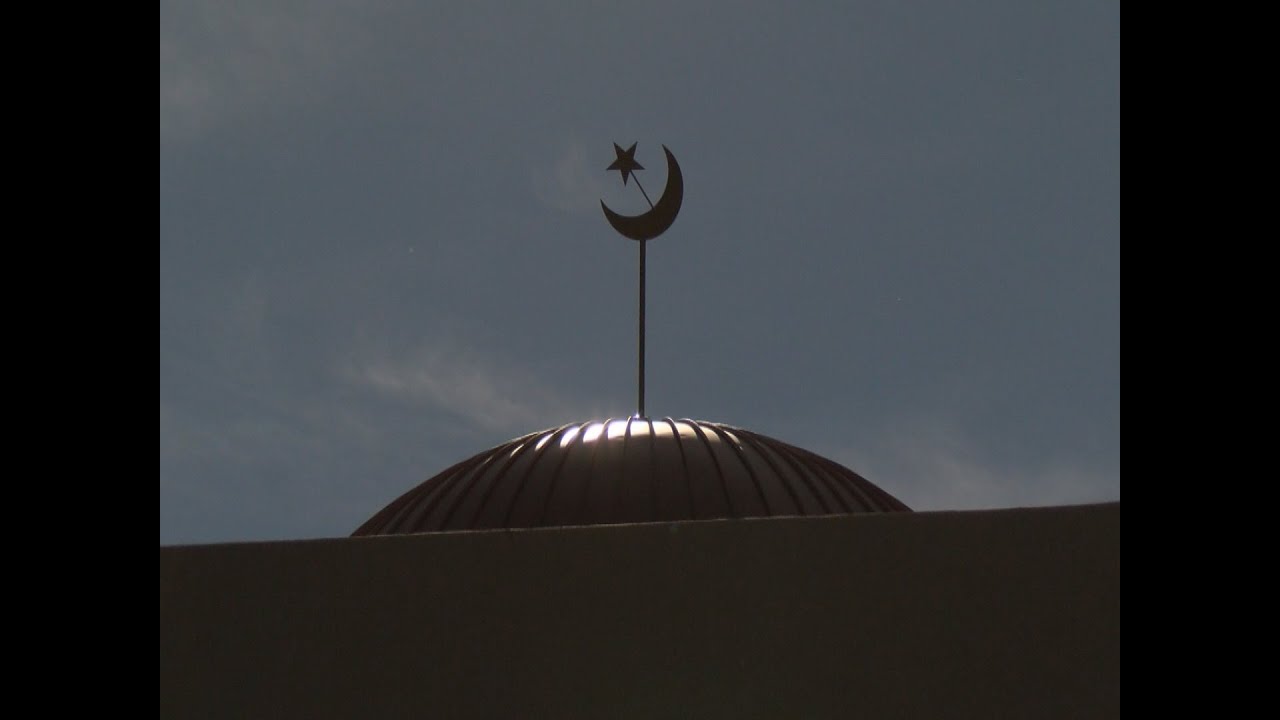 First Muslim Mosque Built by a Woman - YouTube