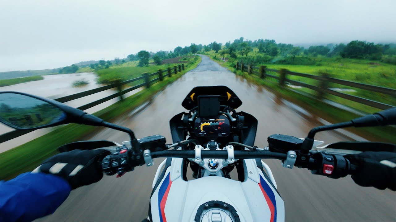 8 Minutes of Pure Rain Riding Bliss on BMW R1250GS - YouTube
