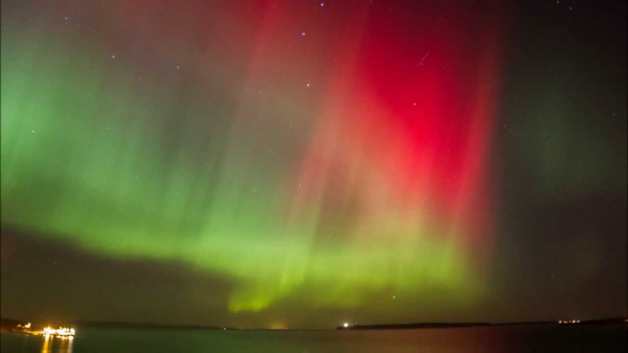 Aurora over Thurso Bay 27.02.2014 - YouTube