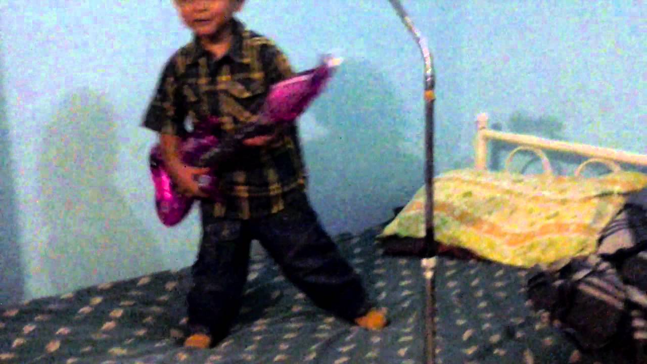 EL PIKO CANTANDO - YouTube