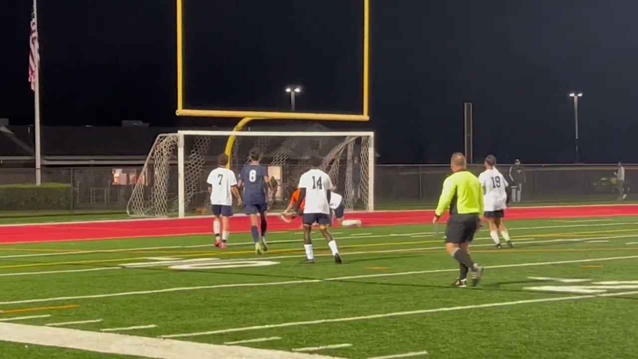 Charlie Scanlon fights for the ball in the box - YouTube