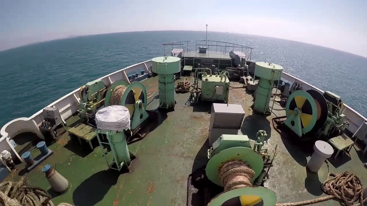 Kapal KMP Shalem Penuh Karat tapi Masih Beroperasi - YouTube