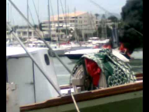 Fuego lancha altea - YouTube