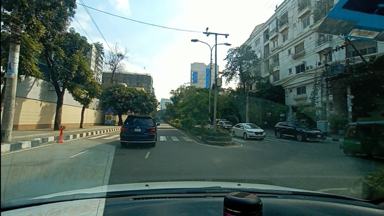 Gulshan VIP residential area 😱 Dhaka city travel vlog - YouTube