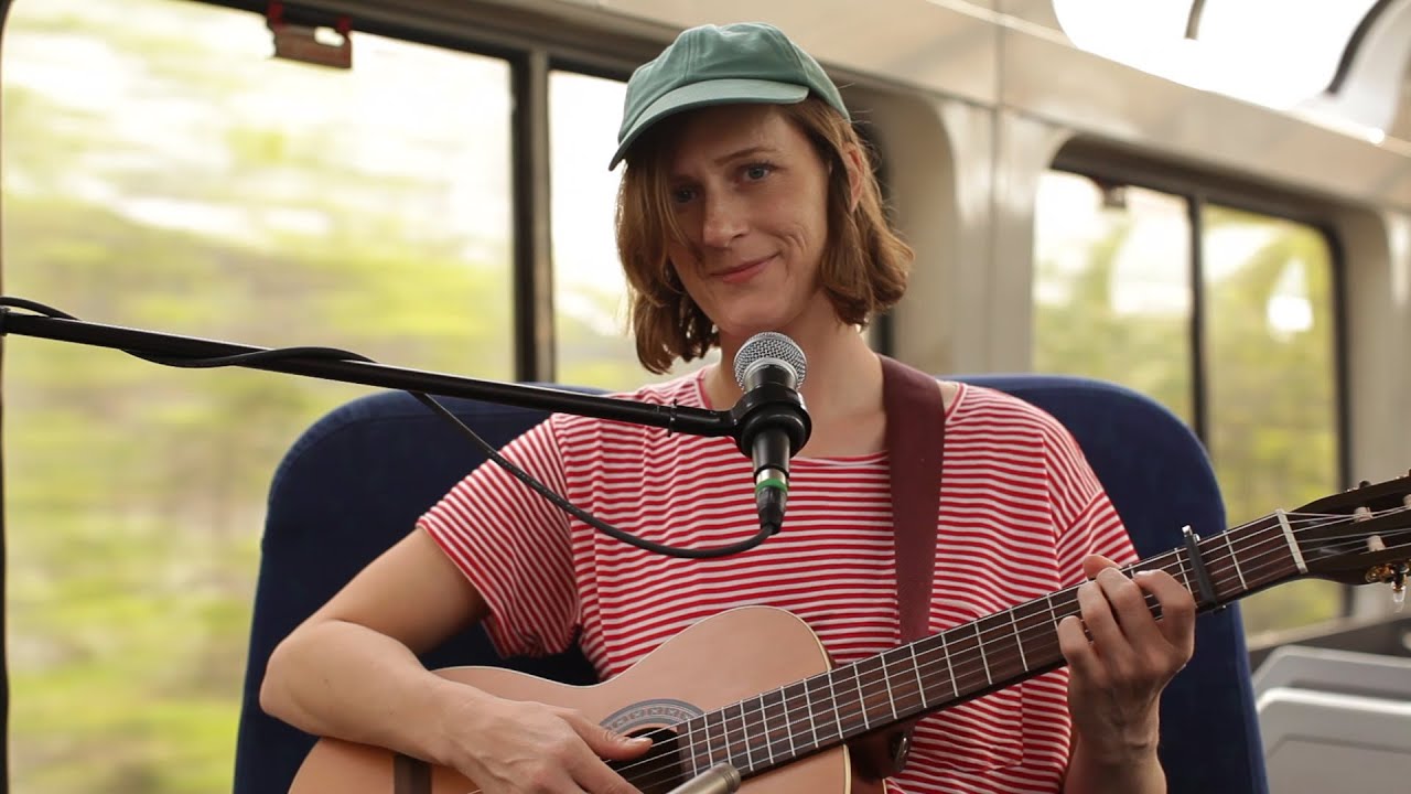Laura Gibson - Empire Builder (opbmusic) - YouTube