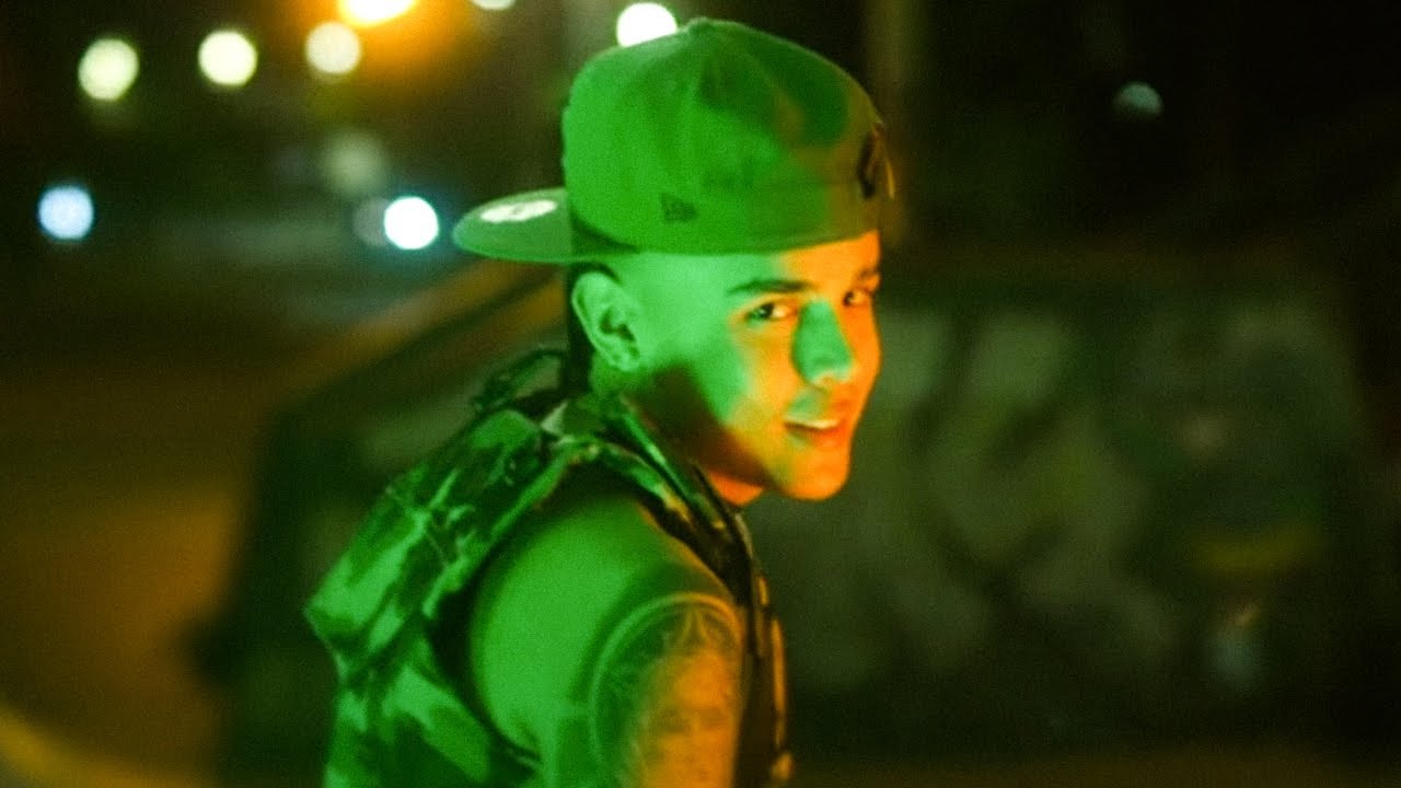 Manguito Dj - Te equivocas ft. Bayron C [Official Video] - YouTube