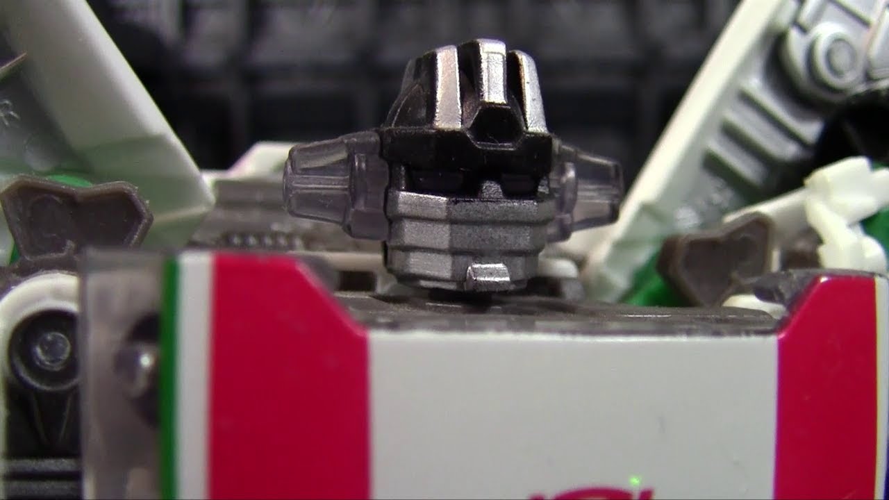 Generations Wheeljack (Random Review) - YouTube