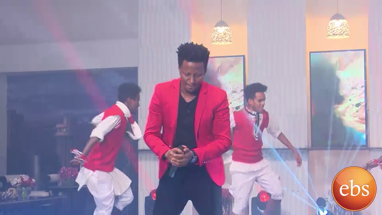ድምፃዊ ሰለሞን በየነ የኦሮምኛ አዲሱ ሙዚቃዉን በእሁድን በኢቢኤስ/Sunday With EBS Solomon ...