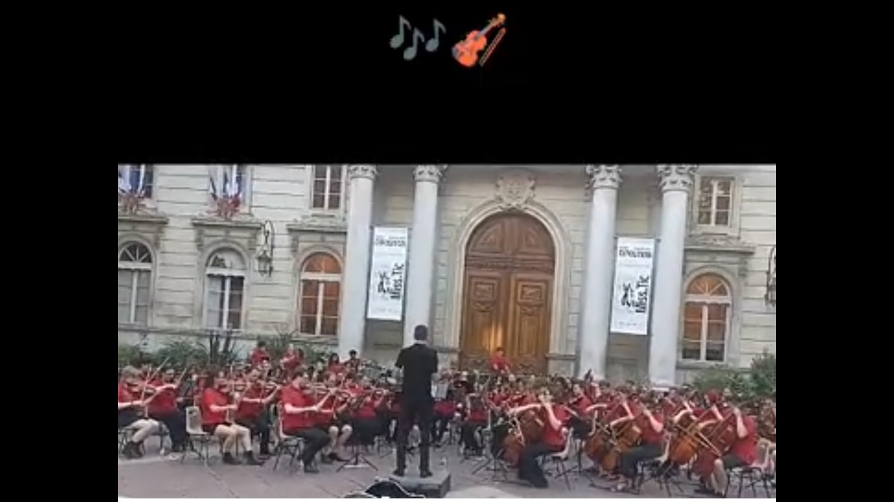 Live Street Music Classic 🎵🎼🎵 Orchestre Hôtel de Ville d'Avignon - YouTube