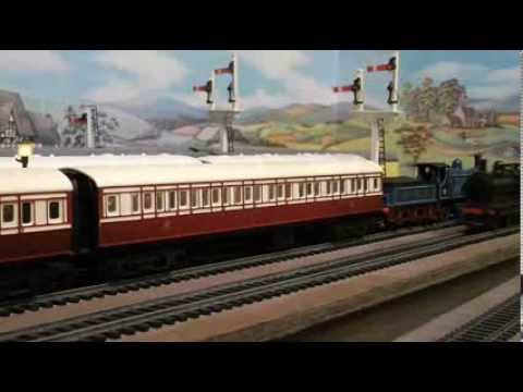 Tri-ang Railways Passenger Coaches 1960 to 1963 - YouTube