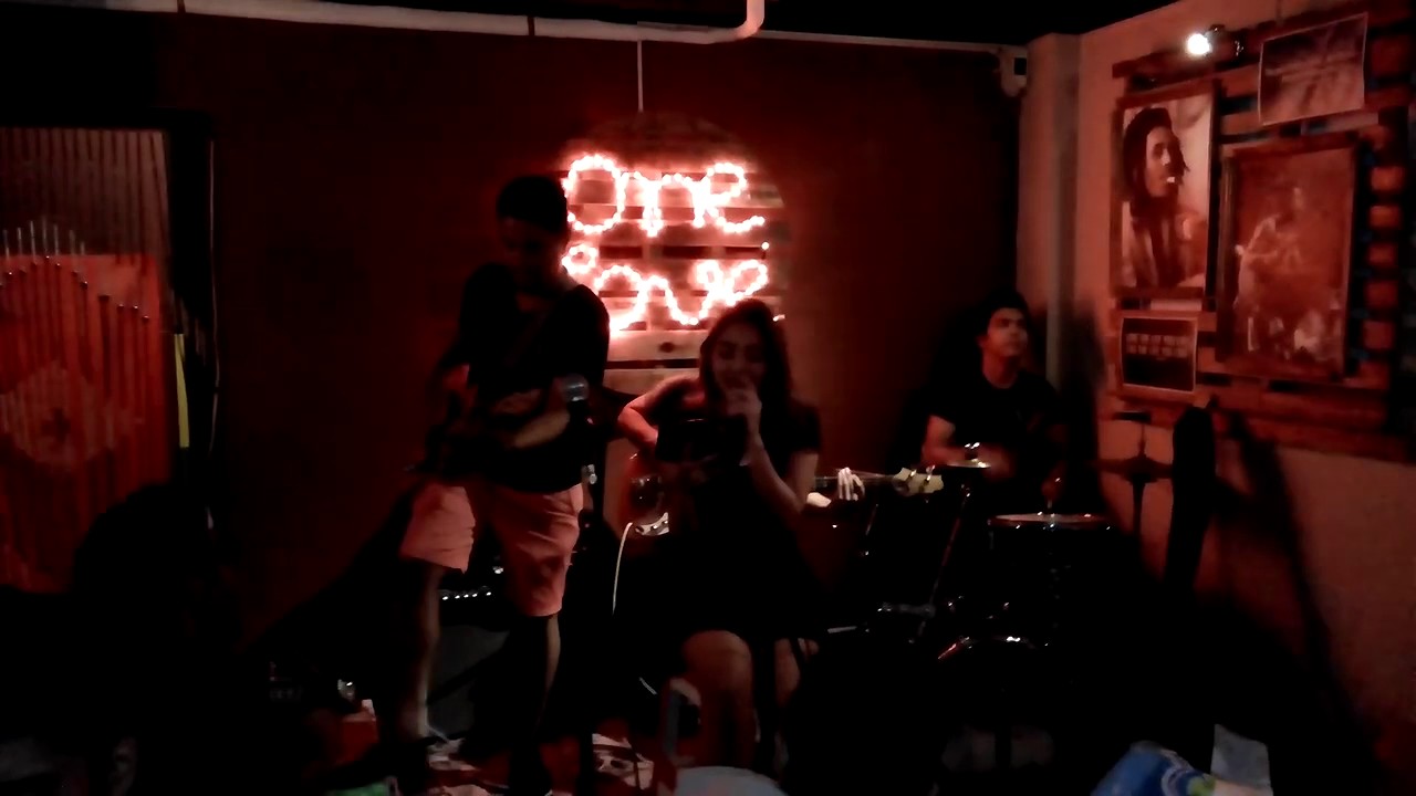 ONE LOVE Reggae Bar - YouTube